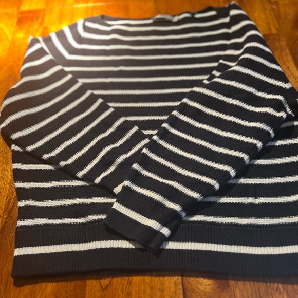 Vince | Sweaters | Vince Blue And White Striped Sweater | Poshmark